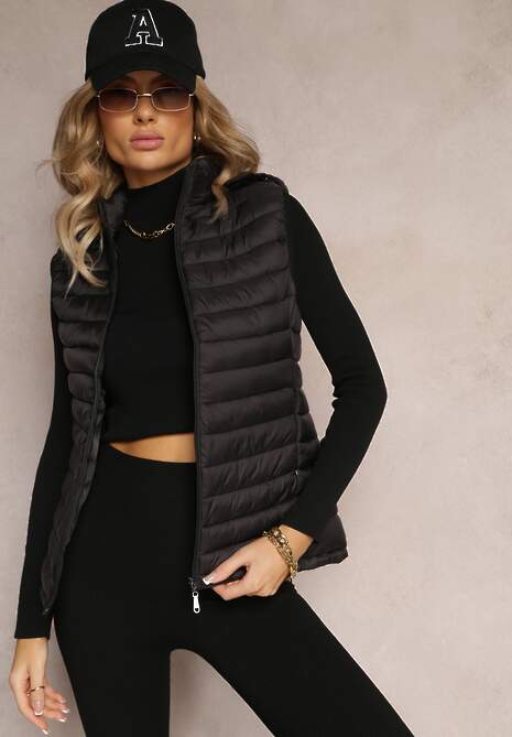Czarna Kamizelka z Pikowaniem Kapturem i Kieszeniami Kimes - Renee