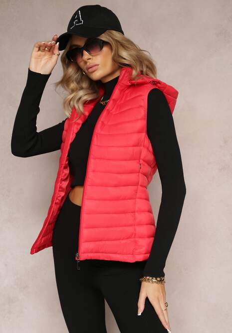 Czerwona Kamizelka z Pikowaniem Kapturem i Kieszeniami Kimes - Renee
