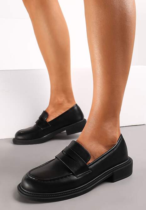 Czarne Mokasyny z Ozdobnymi Przeszyciami Lecia - Renee