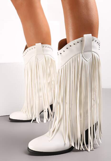 Białe Kowbojki Kozaki na Słupku Ozdobione Długimi Frędzlami Neves - Renee