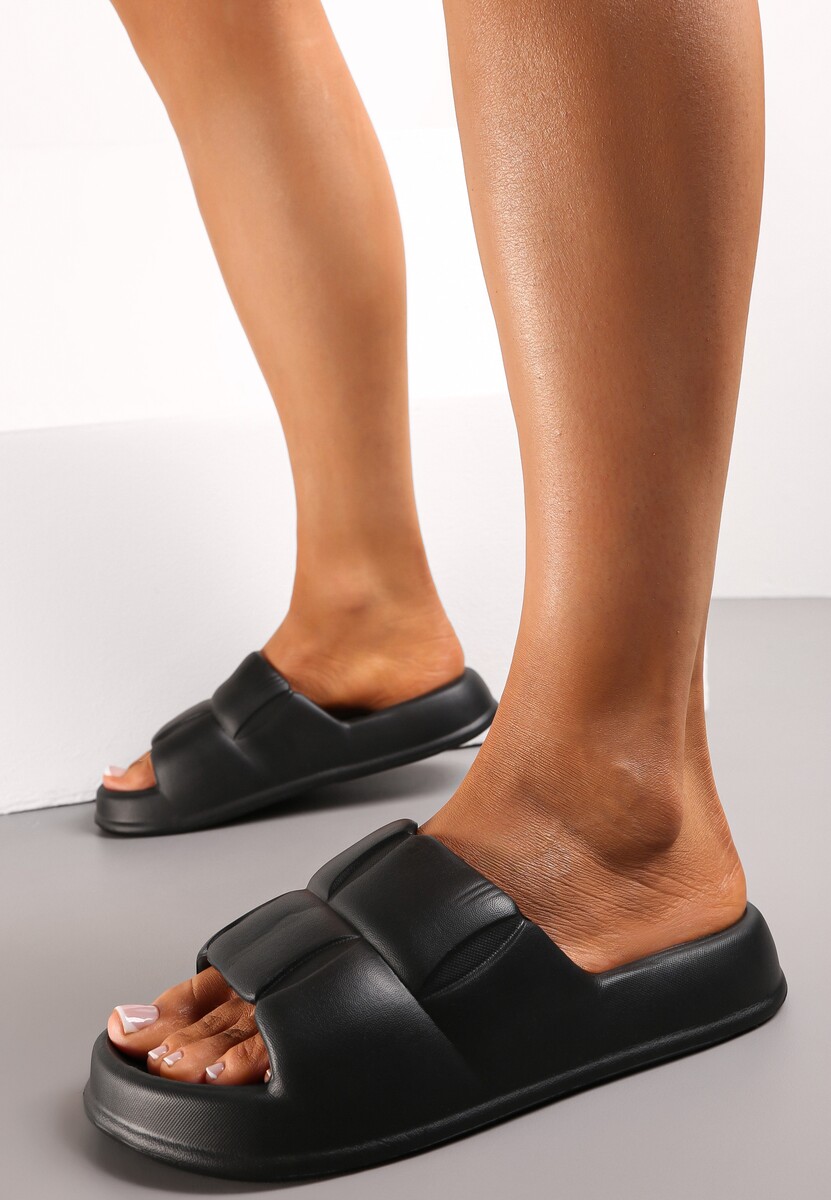 Czarne Basenowe Klapki z Szerokim Paskiem Nayim - Renee