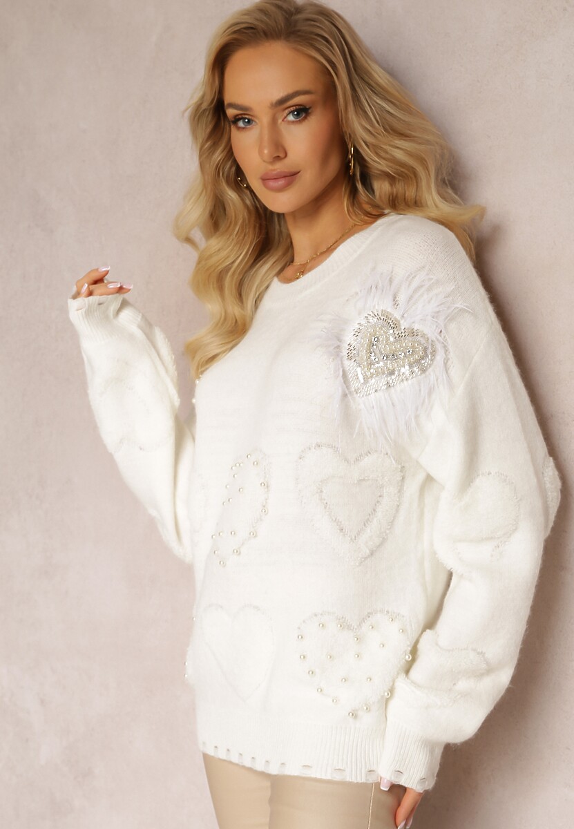 Biały Sweter z Piórami i Naszywkami w Perły i Cyrkonie Osama - Renee