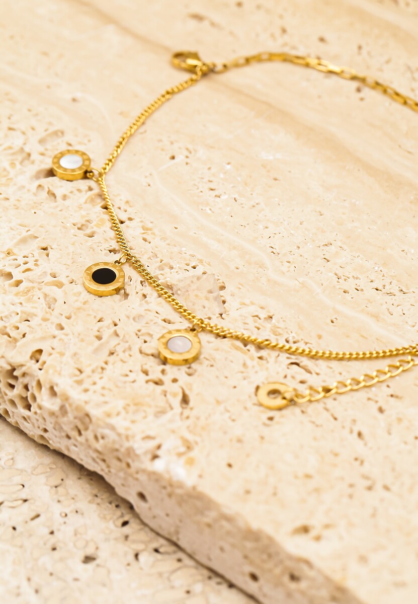 Złota Bransoletka Ozdobiona Trzema Zawieszkami na Podwójnym Łańcuszku ...