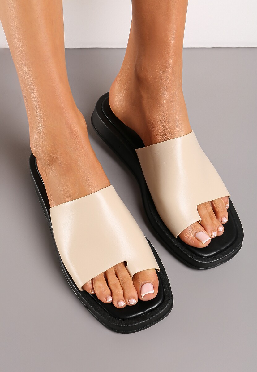 Beżowe Klapki Loop Toe na Płaskiej Podeszwie z Gładkiej Ekoskóry ...